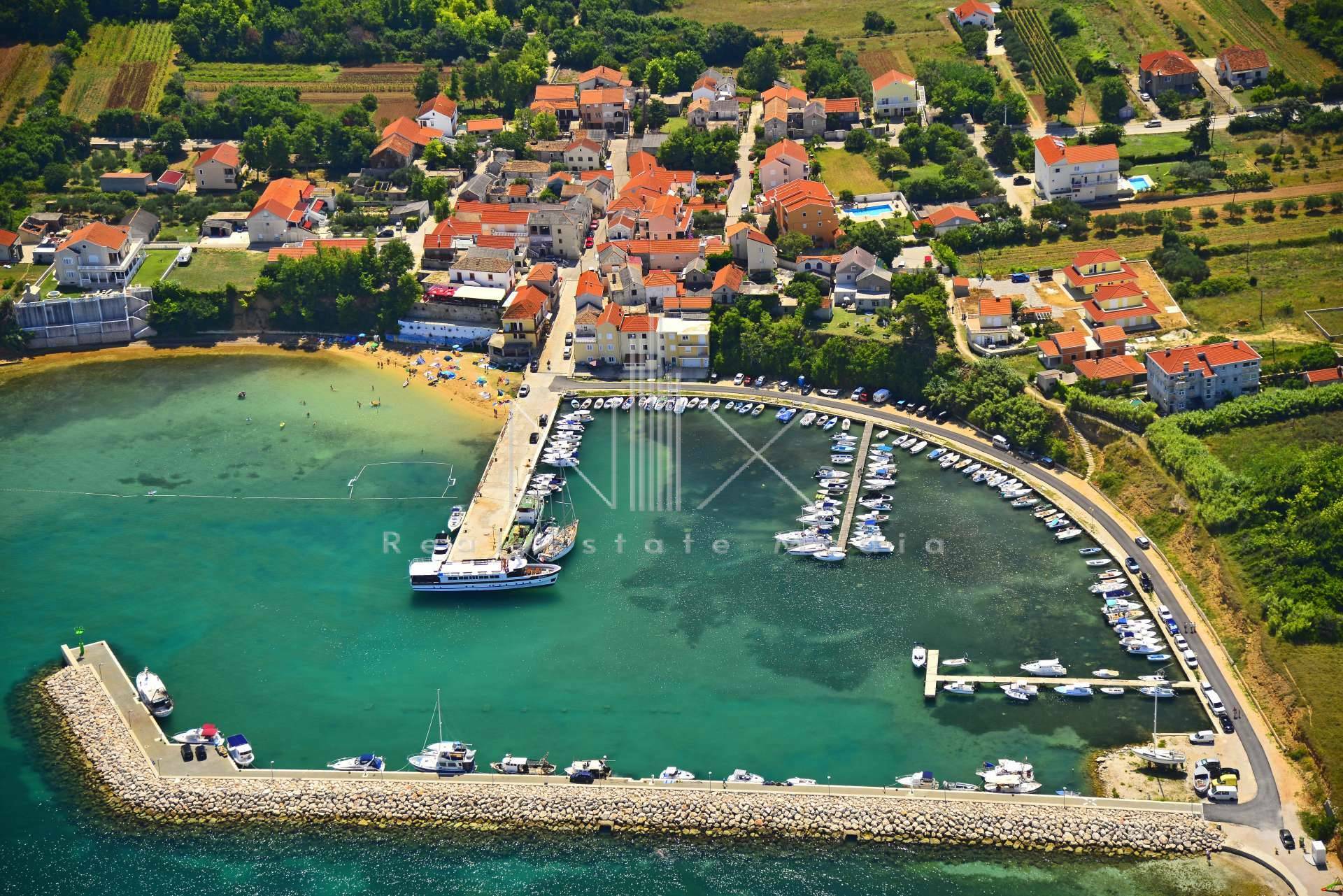 Privlaka-građ. zemljište 1820 m2, POGLED NA MORE! | RNM